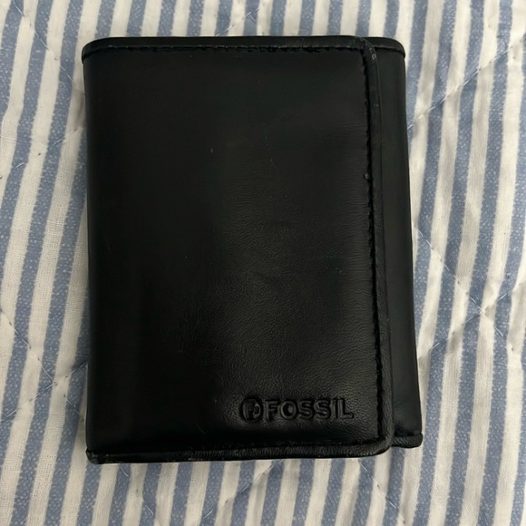Fossil | Bags | Fossil Mens Trifold Black Wallet | Poshmark